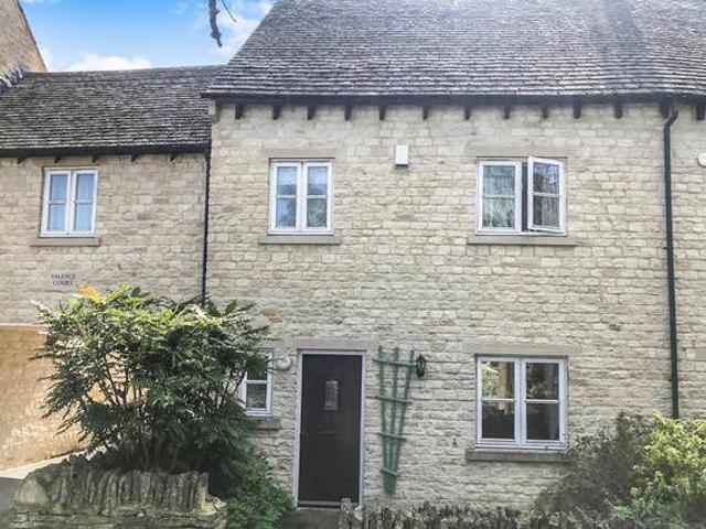 4 bedroom town house for sale in Valence Court Bampton OX18