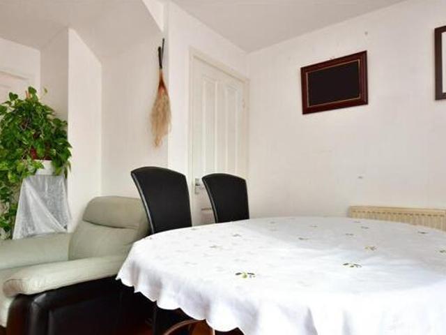 4 Bedroom Town House For Sale In Wallington