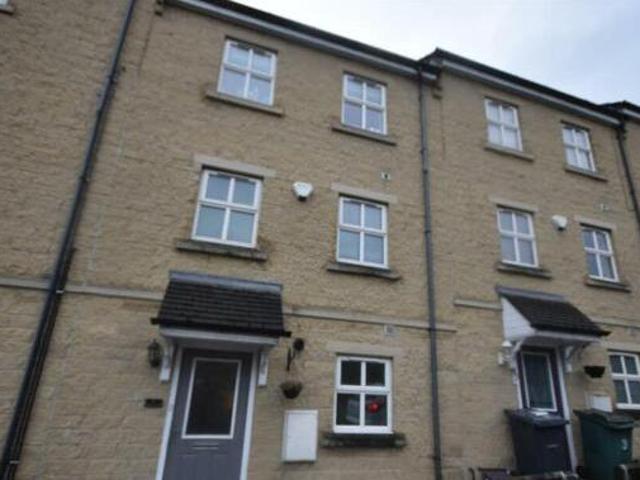 4 Bedroom Town House For Sale In West Lane