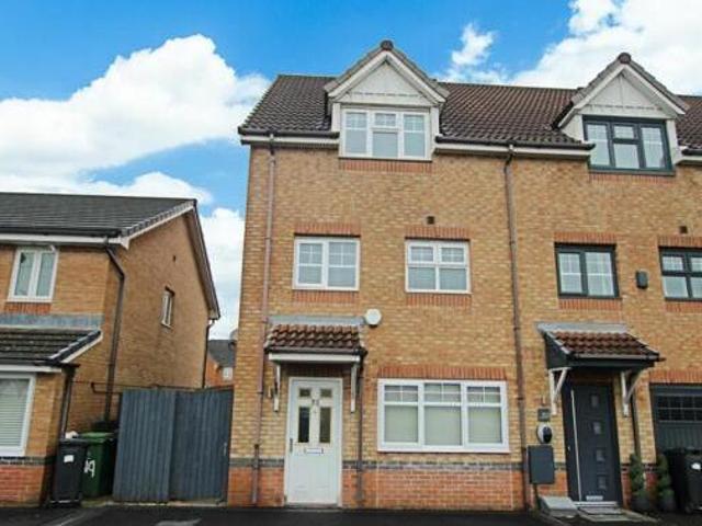 4 Bedroom Town House For Sale In Westhoughton