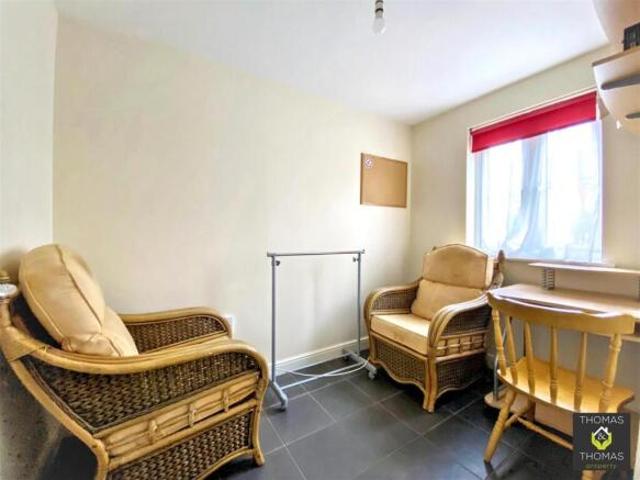 4 bedroom town house for sale in Woodvale, Kingsway, GL2