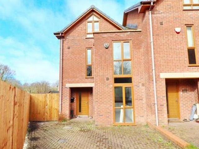 4 Bedroom Town House For Sale In Worsley