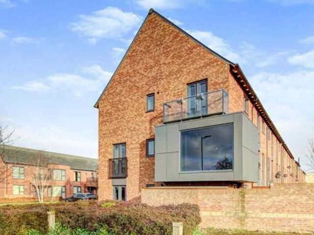 4 Bedroom Town House For Sale In Allerton Bywater