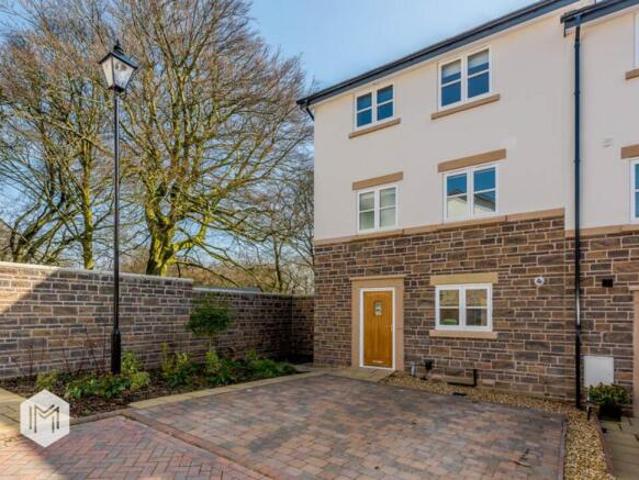 4 bedroom town house for sale in Aspen Close, Bolton, BL1