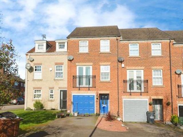 4 Bedroom Town House For Sale In Barnsley