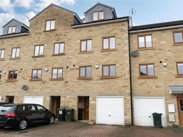 4 bedroom town house for sale in Berry Close, Baildon, Shipley, West Yorkshire, BD17