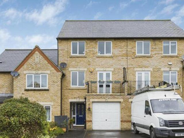 4 Bedroom Town House For Sale In Bicester