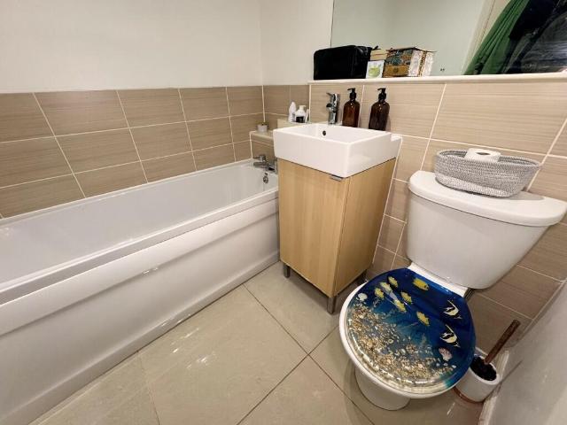 4 bedroom town house for sale in Blacader Drive, Glasgow, G69
