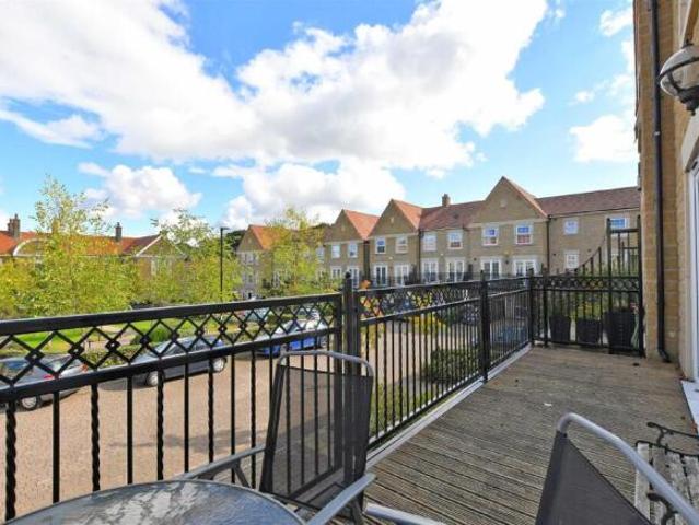 4 bedroom town house for sale in Bluecoat Rise, Brincliffe, Sheffield, S11