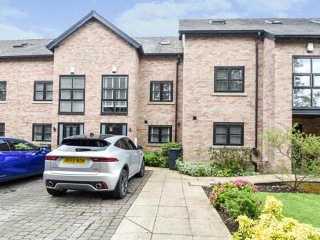 4 Bedroom Town House For Sale In Bury