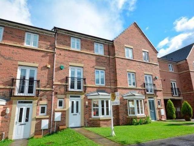4 bedroom town house for sale in Byerhope Penshaw DH4 DH4