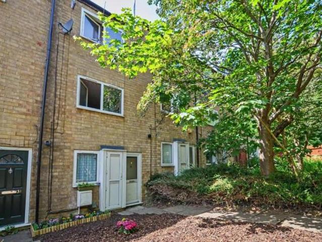 4 bedroom town house for sale in Campion Court, Northampton, NN3