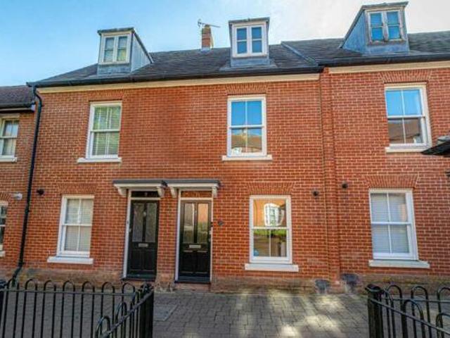 4 Bedroom Town House For Sale In Canterbury