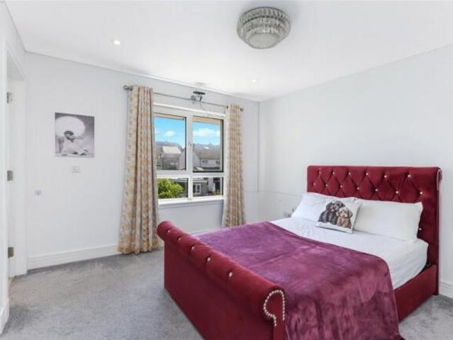 4 bedroom town house for sale in Calder East Drive, Bishopbriggs, Glasgow, East Dunbartonshire, G64