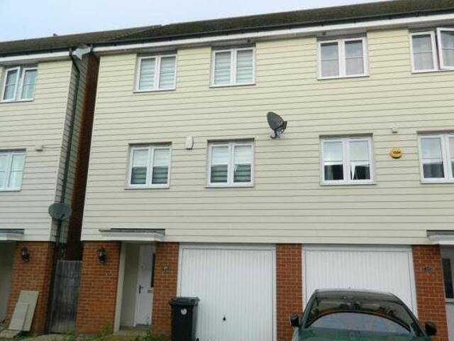 4 Bedroom Town House For Sale In Cippenham, Berkshire