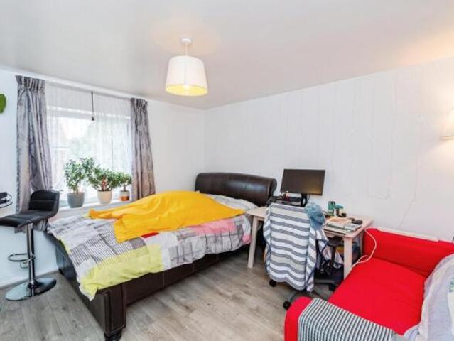 4 bedroom town house for sale in Colby Street, Southampton, Hampshire, SO16