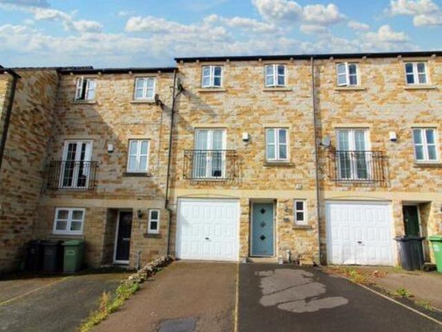 4 Bedroom Town House For Sale In Denby Dale, Huddersfield