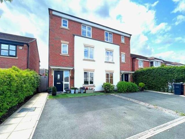 4 Bedroom Town House For Sale In Eccles