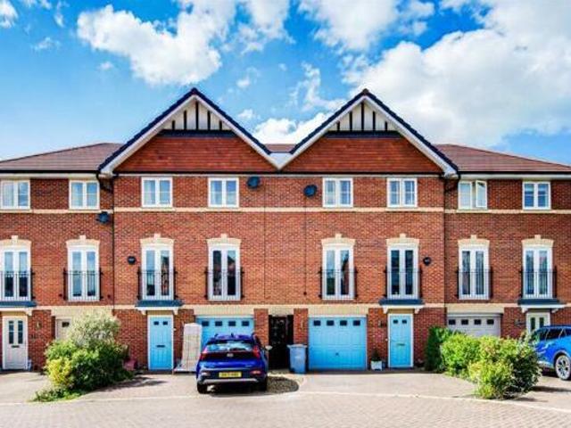 4 Bedroom Town House For Sale In Eaton