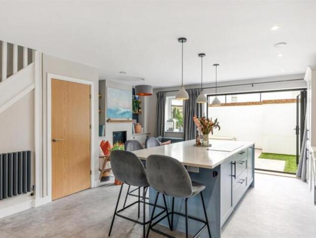 4 bedroom town house for sale in Fairview Road, Cheltenham, GL52