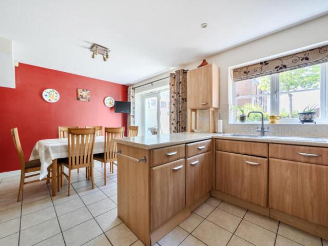 4 bedroom town house for sale in Farleigh Lane, Barming, ME16