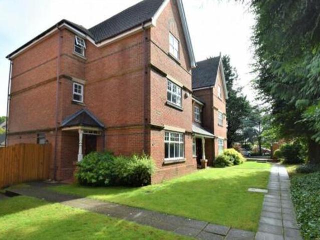 4 Bedroom Town House For Sale In Farnham Common