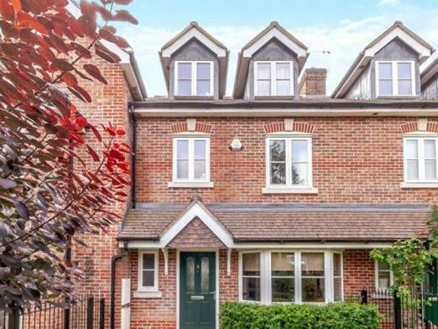 4 Bedroom Town House For Sale In Farnham