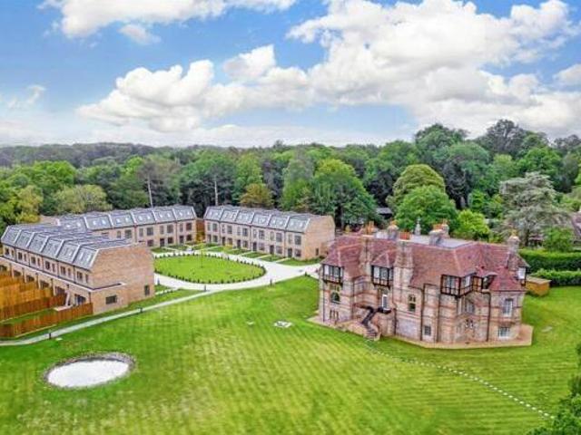 4 Bedroom Town House For Sale In Fawkham, Longfield