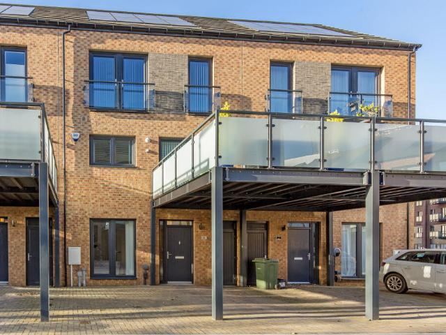 4 bedroom town house for sale in Fletcher Crescent, Leith, Edinburgh, EH6