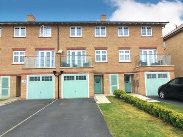 4 Bedroom Town House For Sale In Fleetwood