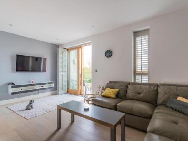 4 bedroom town house for sale in Francis Street, Cardiff, CF11