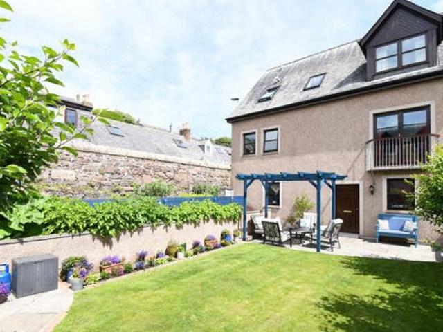 4 Bedroom Town House For Sale In Gourdon