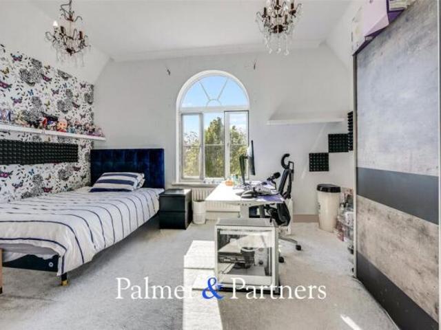 4 bedroom semi detached house for sale in Granger Row, Chelmsford, Essex, CM1