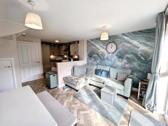 4 bedroom town house for sale in Greenhead Drive, Newcastle upon Tyne, and Wear, NE6 5BP, NE6