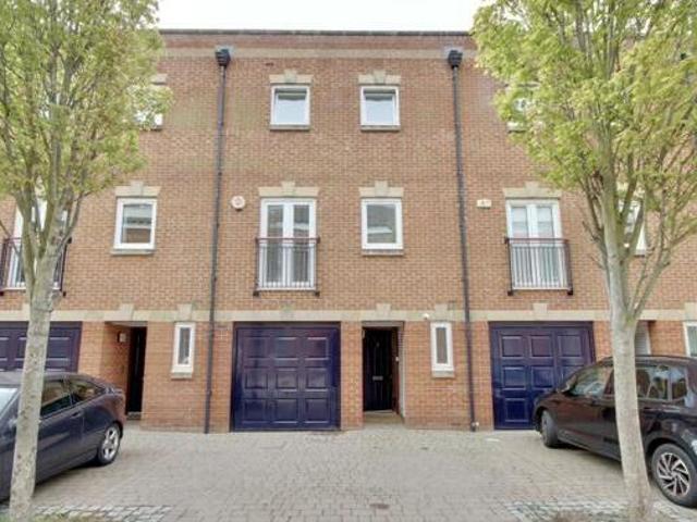 4 Bedroom Town House For Sale In Gunwharf Quays