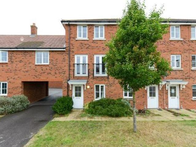 4 Bedroom Town House For Sale In Hatfield