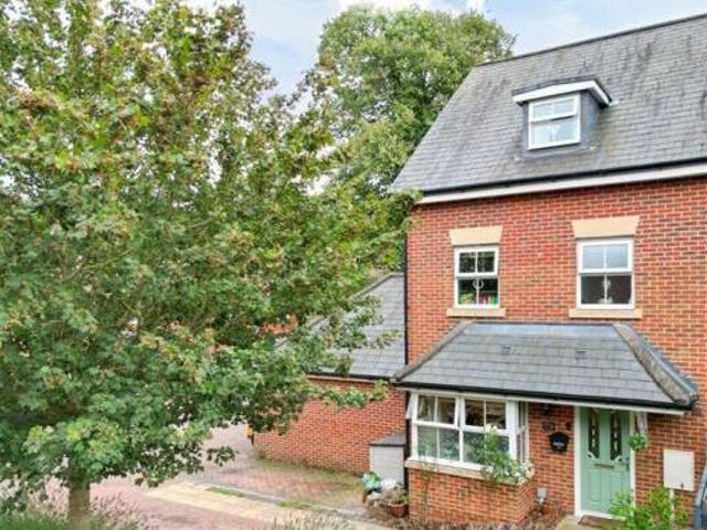 4 Bedroom Town House For Sale In Hellingly