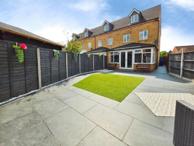4 bedroom town house for sale in Heron Close, Packmoor, Stoke On Trent, ST7