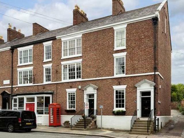 4 bedroom town house for sale in High Street Tarporley CW6