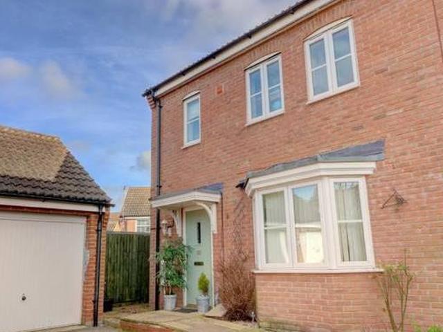 4 bedroom town house for sale in John Davis Way Watlington PE33