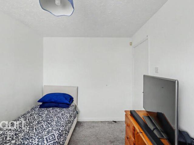 4 bedroom town house for sale in Kelvin Gardens, Croydon, CR0