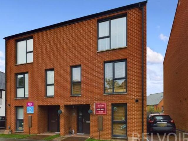 4 Bedroom Town House For Sale In Ketley, Telford