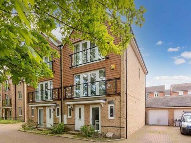 4 Bedroom Town House For Sale In Langley