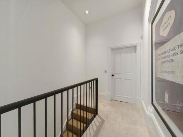 4 bedroom town house for sale in Lenton Road, The Park, NG7