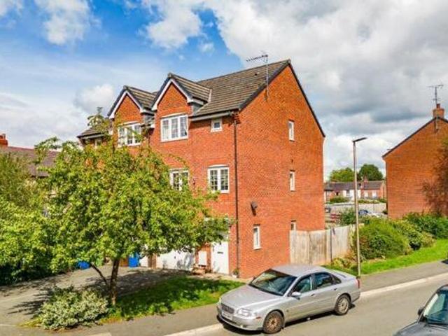 4 Bedroom Town House For Sale In Leigh, Greater Manchester
