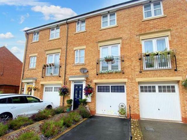 4 Bedroom Town House For Sale In Lincoln