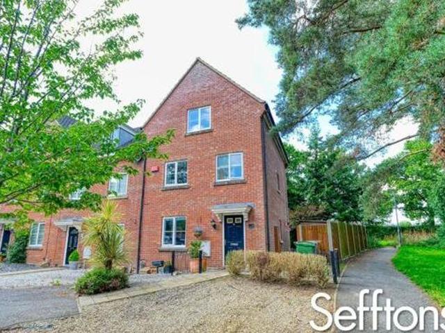 4 Bedroom Town House For Sale In Little Plumstead