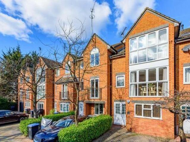 4 Bedroom Town House For Sale In London