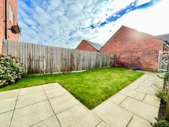 4 bedroom town house for sale in Mayfly Road, Northampton, NN4
