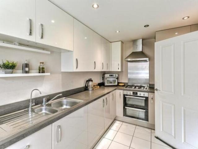 4 bedroom town house for sale in Mayfly Road, Northampton, NN4